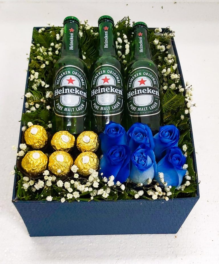 Caja de 6 Rosas Azules, Bombones Ferrero Rocher y Cerveza – Florería a ...
